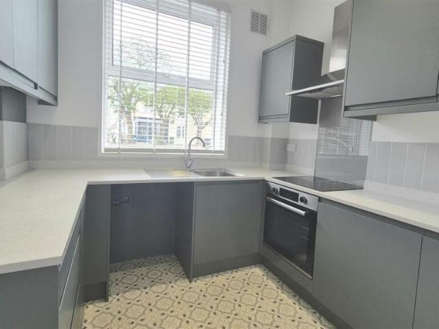 apartment for rent in Property, PO4 0JJ