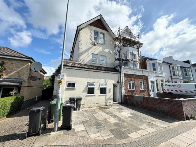 apartment for rent in Property, PO4 0RD