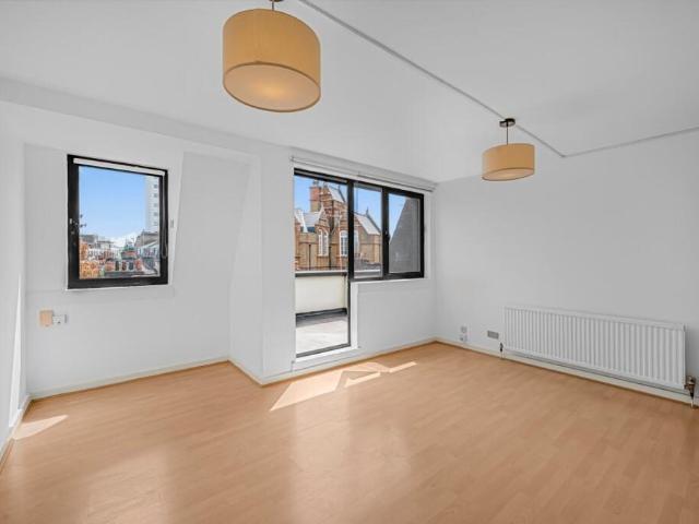 apartment for rent in Property, WC2H 9QS