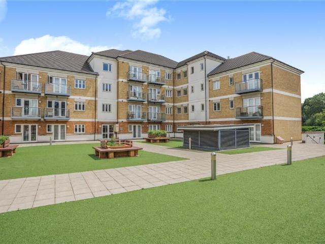 apartment for rent in Property, WD25 9BH