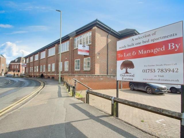 apartment for rent in Property, TW20 9TN
