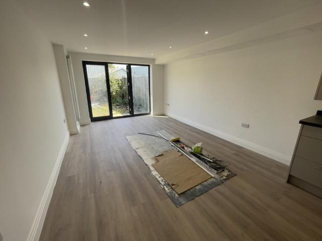 apartment for rent in Property, UB2 4FH