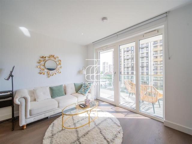 apartment for rent in Property, W12 7JF