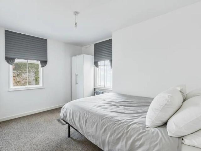 apartment for rent in Property, W3 9BY