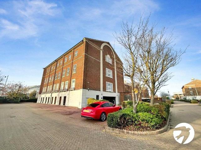 apartment for rent in Quayside, ME4 4AZ