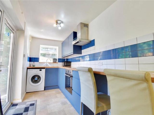 apartment for rent in Queens Road, WD17 2QL