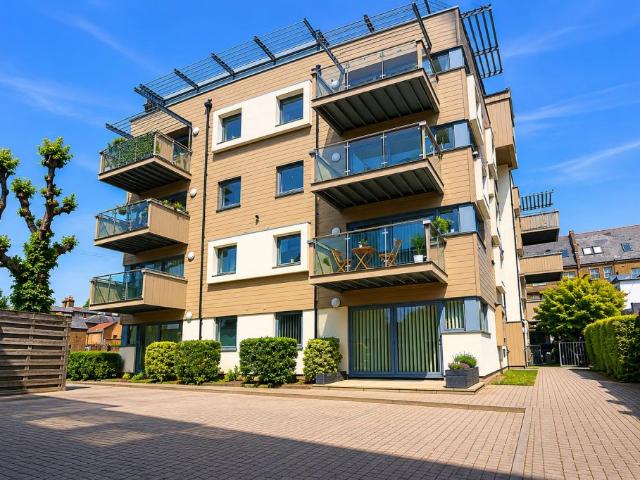 apartment for rent in Royal Mews, SS1 1GL