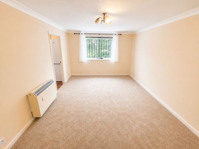 apartment for rent in Romford Road, E7 8BE
