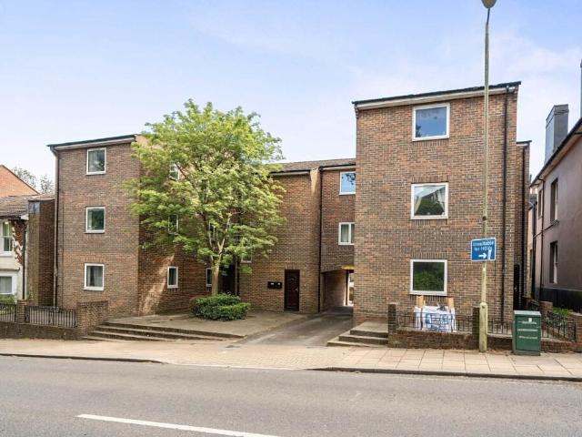 apartment for rent in Romsey Road, SO22 5BE