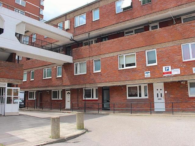 apartment for rent in Ronald Street, E1 0DT