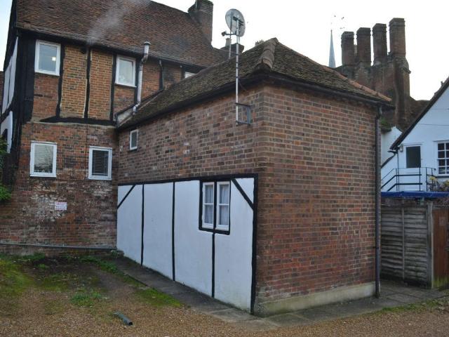 apartment for rent in Rear Of 65 High Street, Hemel Hempstead, HP1 3AF
