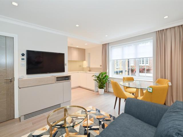Apartment for rent in Red Lion Yard, Mayfair, W1J