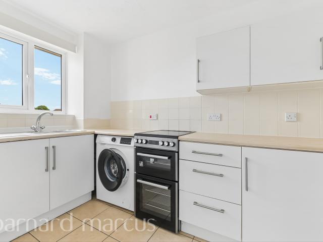 apartment for rent in Redford Close, Feltham, Feltham
