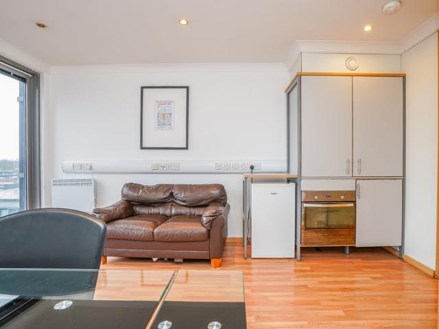 Studio to rent on Regent Street, Leeds