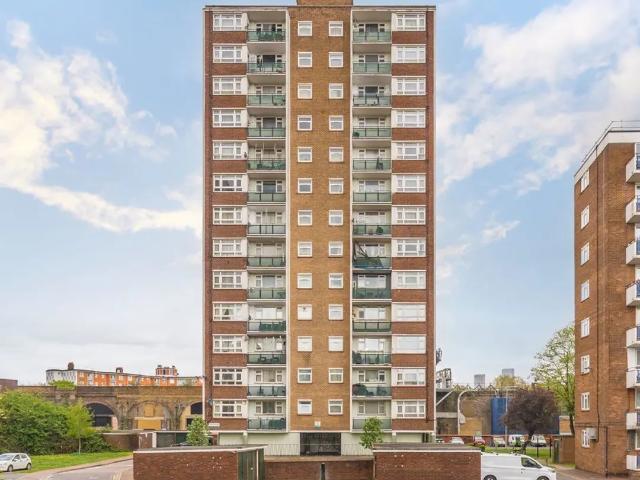 apartment for rent in Rennie Estate, London, SE16 3PF