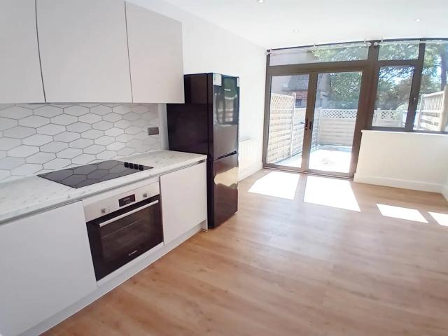 apartment for rent in Riverside Court Salisbury SP1 3TB