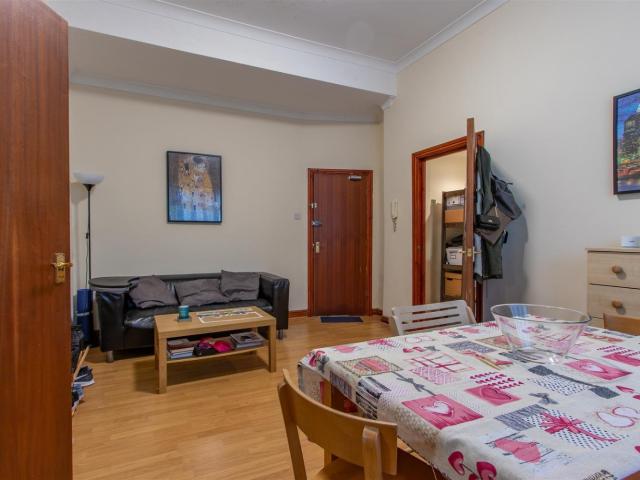 apartment for rent in Richmond Crescent, Cardiff, CF24 3AH