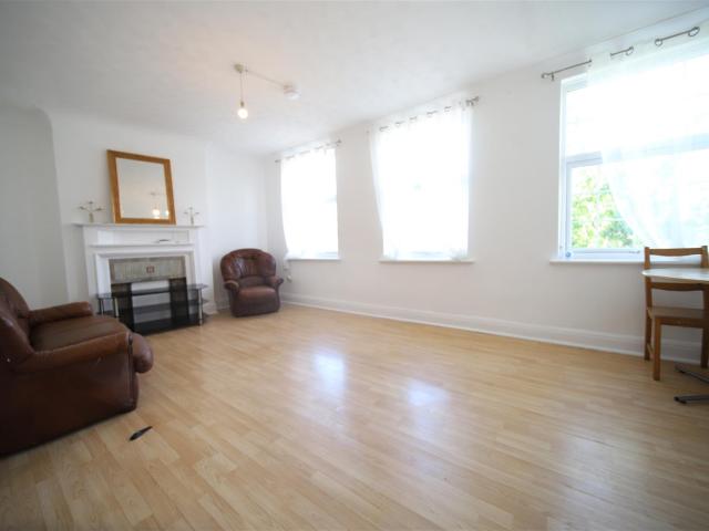 apartment for rent in Ridge Avenue, London