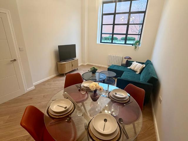 apartment for rent in Ringway House Louis Taylor