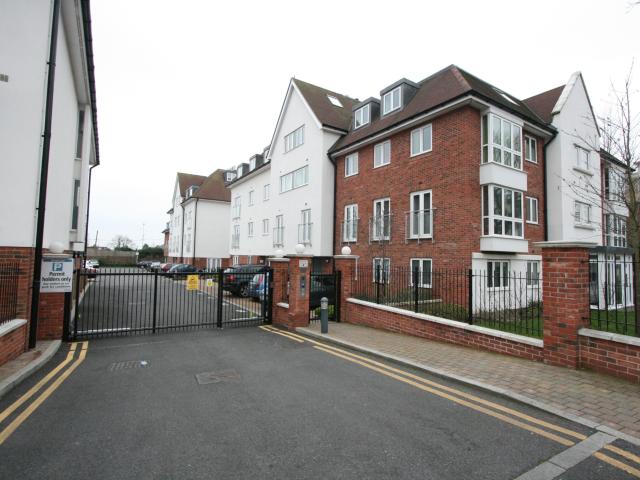 apartment for rent in Ruislip HA4