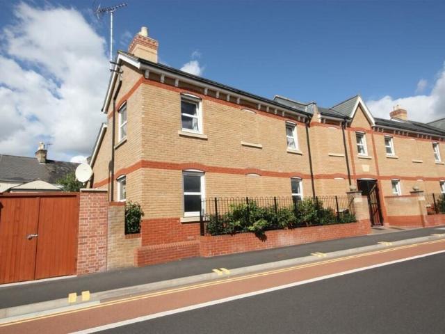 apartment for rent in Wood Street, TA1 1US