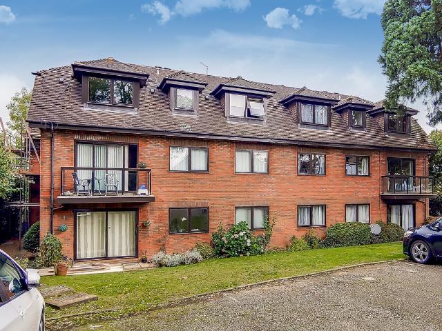 apartment for rent in Woodside Grove, London, N12