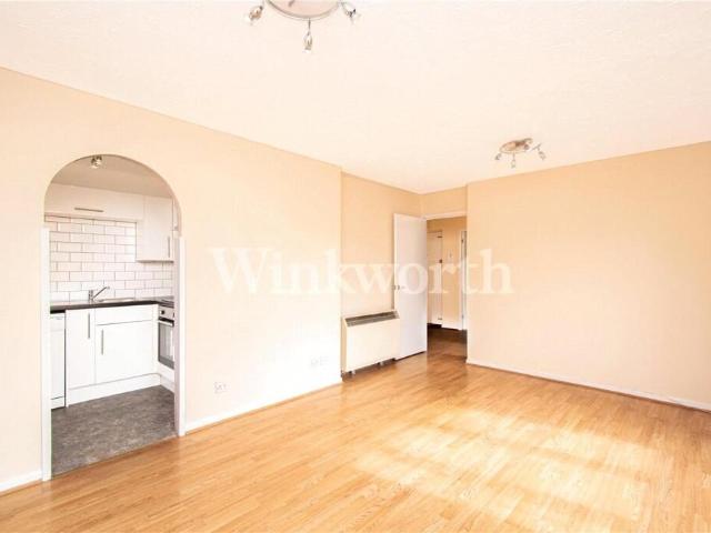apartment for rent in Woodvale Way, NW11 8SF