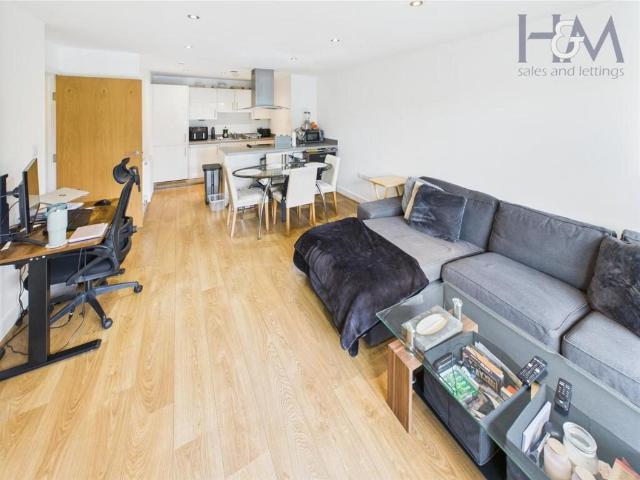 apartment for rent in Woolners Way, SG1 3BT