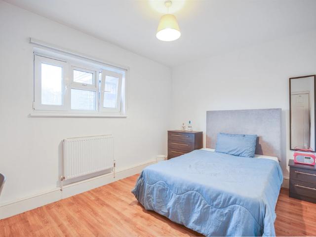 Room to rent on Woolridge Way, London