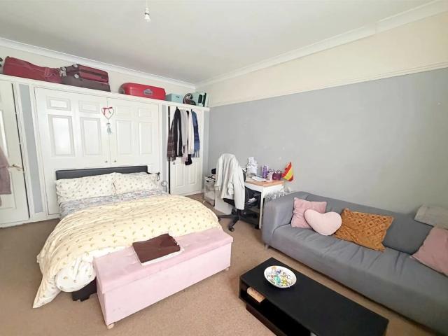 apartment for rent in Wootton Gardens Bournemouth BH1 1PW
