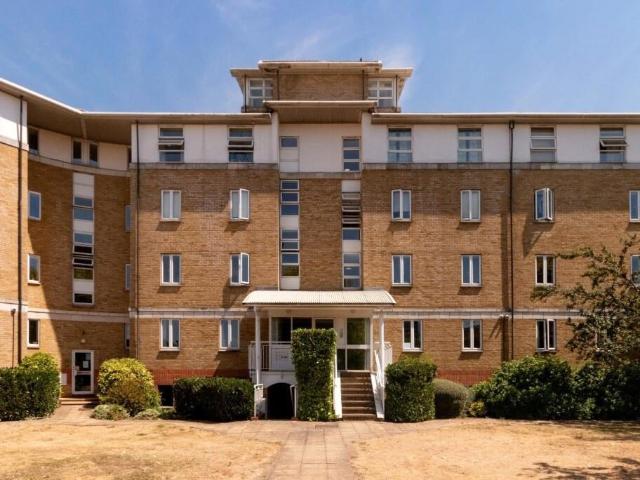 apartment for rent in Worgan Street, SE16 7WB