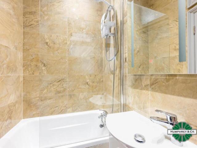 apartment for rent in Wordsworth Parade, N8 0SJ