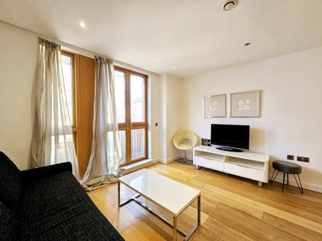 apartment for rent in Watermans Place Wharf Approach Leeds LS1
