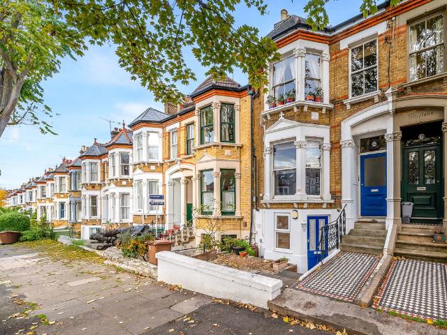 apartment for rent in Waller Road, New Cross SE14