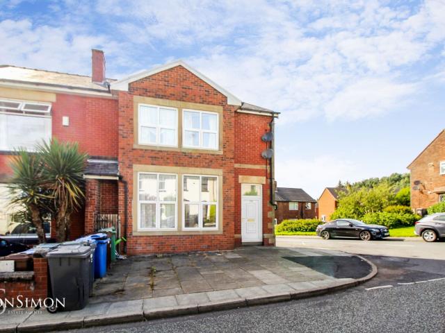 apartment for rent in Walmersley Old Road, Walmersley, Bury, BL9 6SB