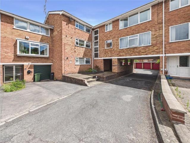 apartment for rent in Wedgberrow Close, WR9 8RS