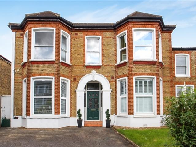 apartment for rent in Wellmeadow Road, Catford, London, SE6 1HN