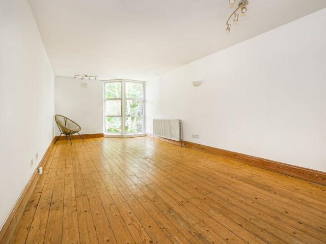 apartment for rent in Wellesley Road, W4 4BN