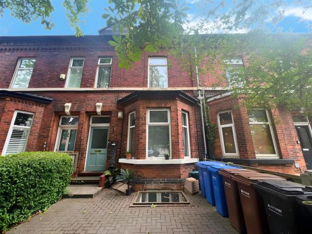 apartment for rent in Wellington Road North, SK4 5BT