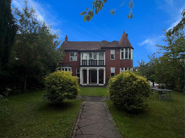 apartment for rent in Wellington Road North, SK4 2PA
