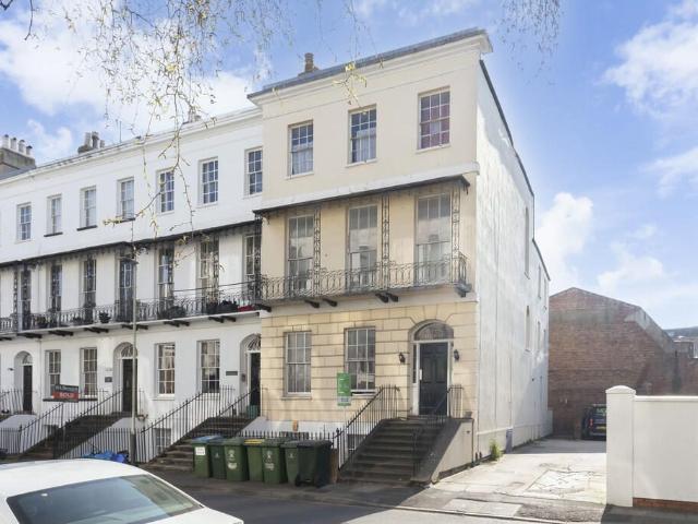 apartment for rent in Wellington Street, GL50 1XY