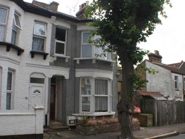 apartment for rent in Wesley Road, SS1 2HE
