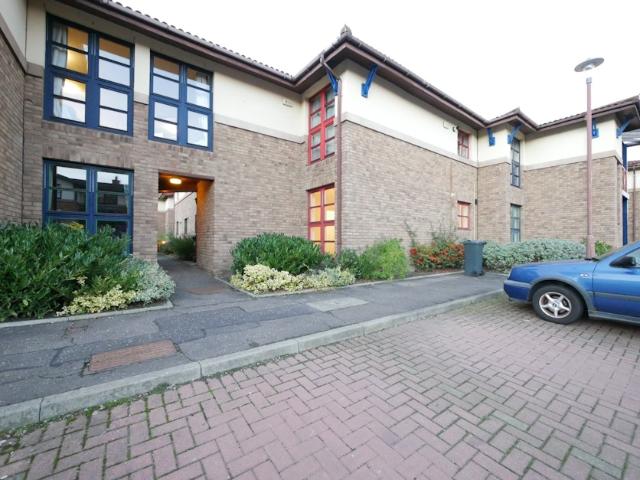 apartment for rent in West Werberside Edinburgh