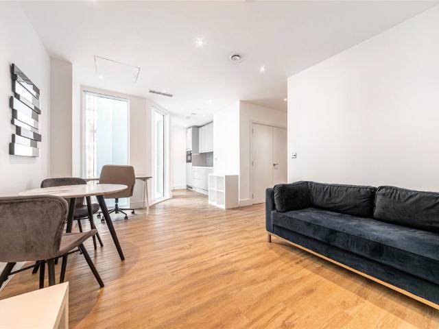apartment for rent in West Gate, Ealing