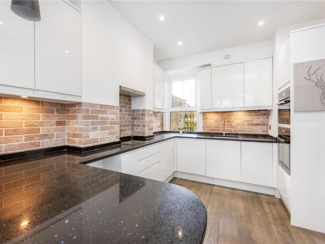 apartment for rent in Weston Road, W4 5NH