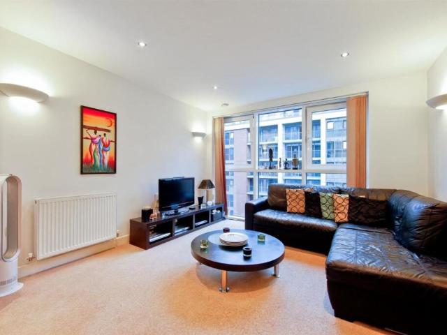 apartment for rent in Western Gateway, E16 1BS