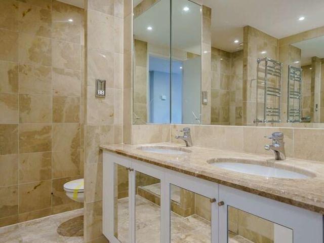 apartment for rent in Westferry Circus, E14 8RW