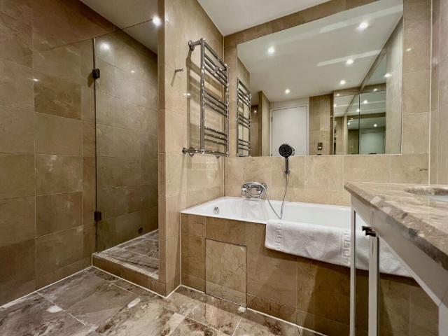 apartment for rent in Westferry Circus, E14 8RW