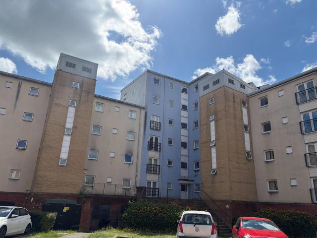 apartment for rent in white star place, so14
