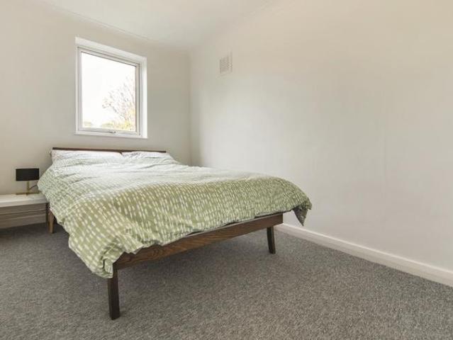apartment for rent in Whitehorse Lane, SE25